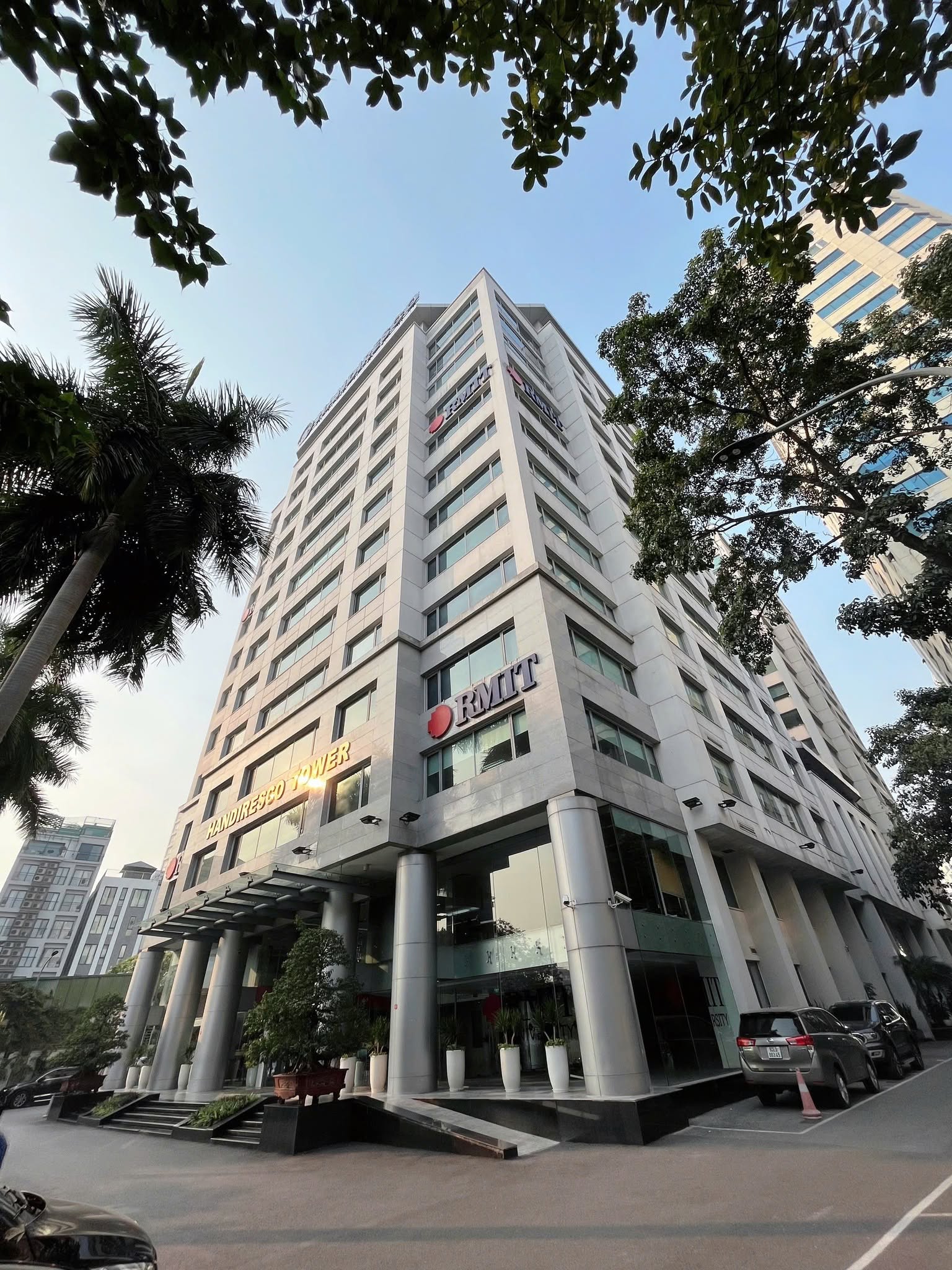 Tòa nhà văn phòng HANDIRESCO Tower - CÔNG TY TNHH MỘT THÀNH VIÊN KINH ...